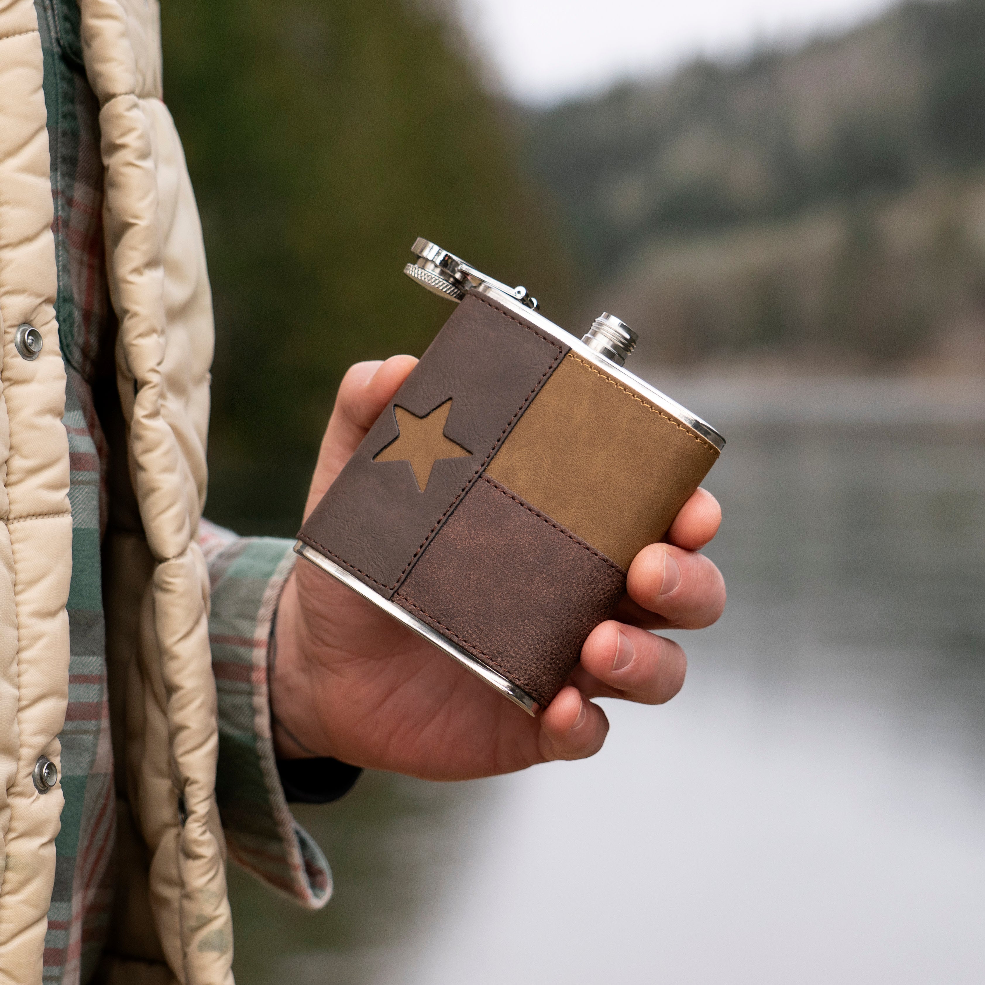 Foster & Rye Texas Flask Flag Design - Whiskey Flask for Men ...